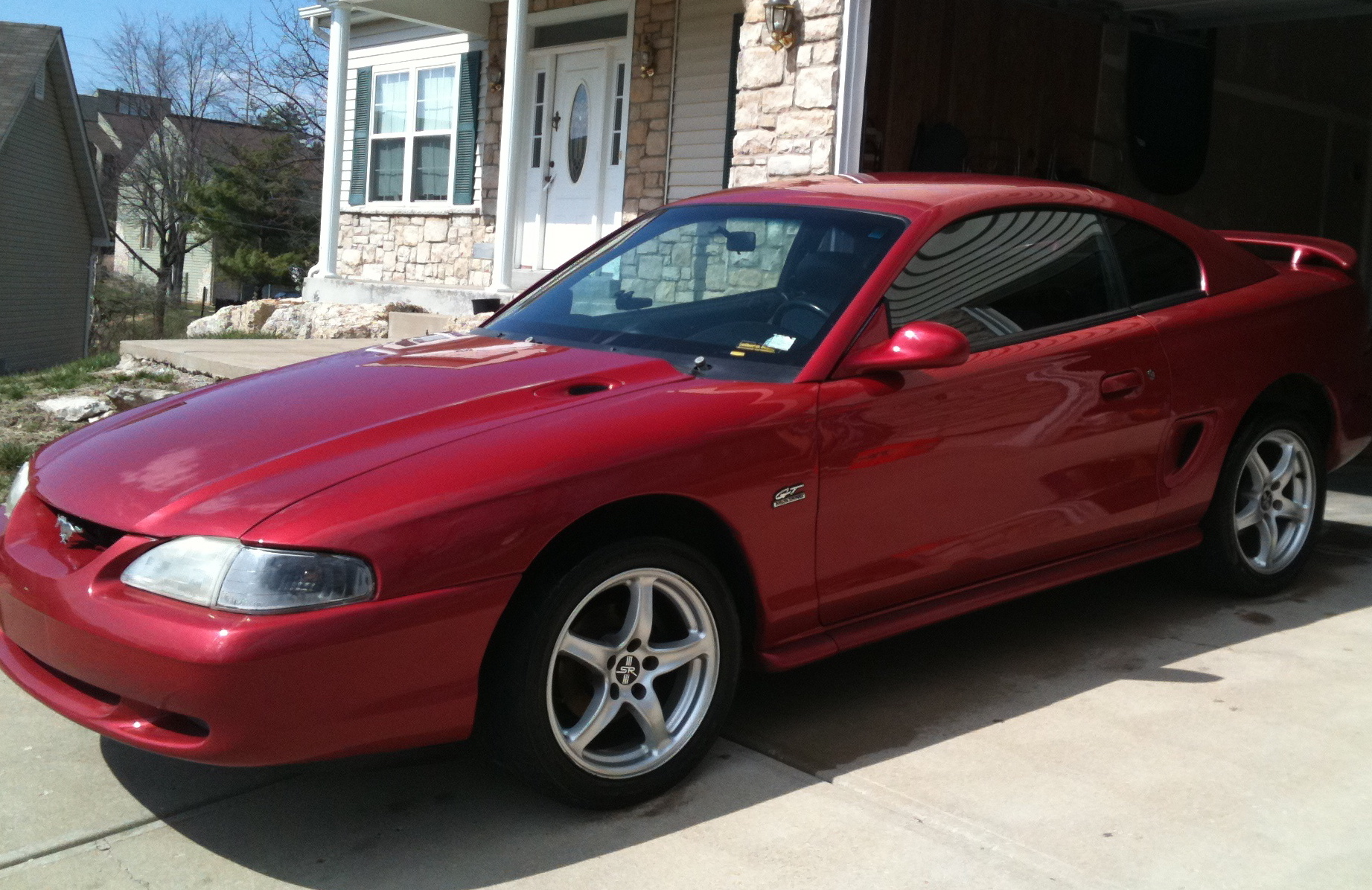 A Colorful World Passes By | hoodscoop03.com